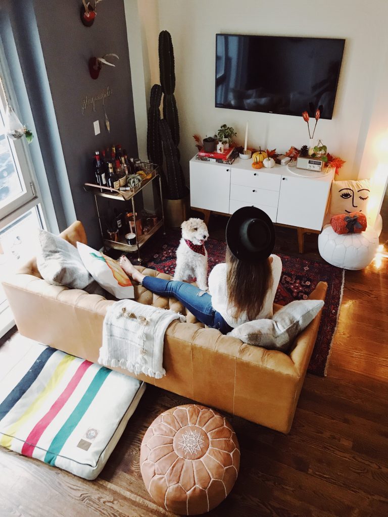 8 fall apartment decor ideas - Noelle's Favorite Things