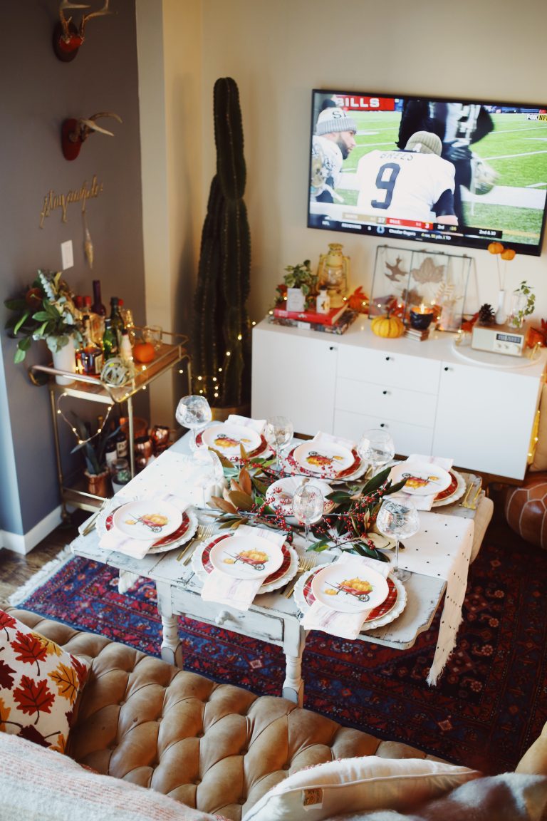 my friendsgiving table - Noelle's Favorite Things