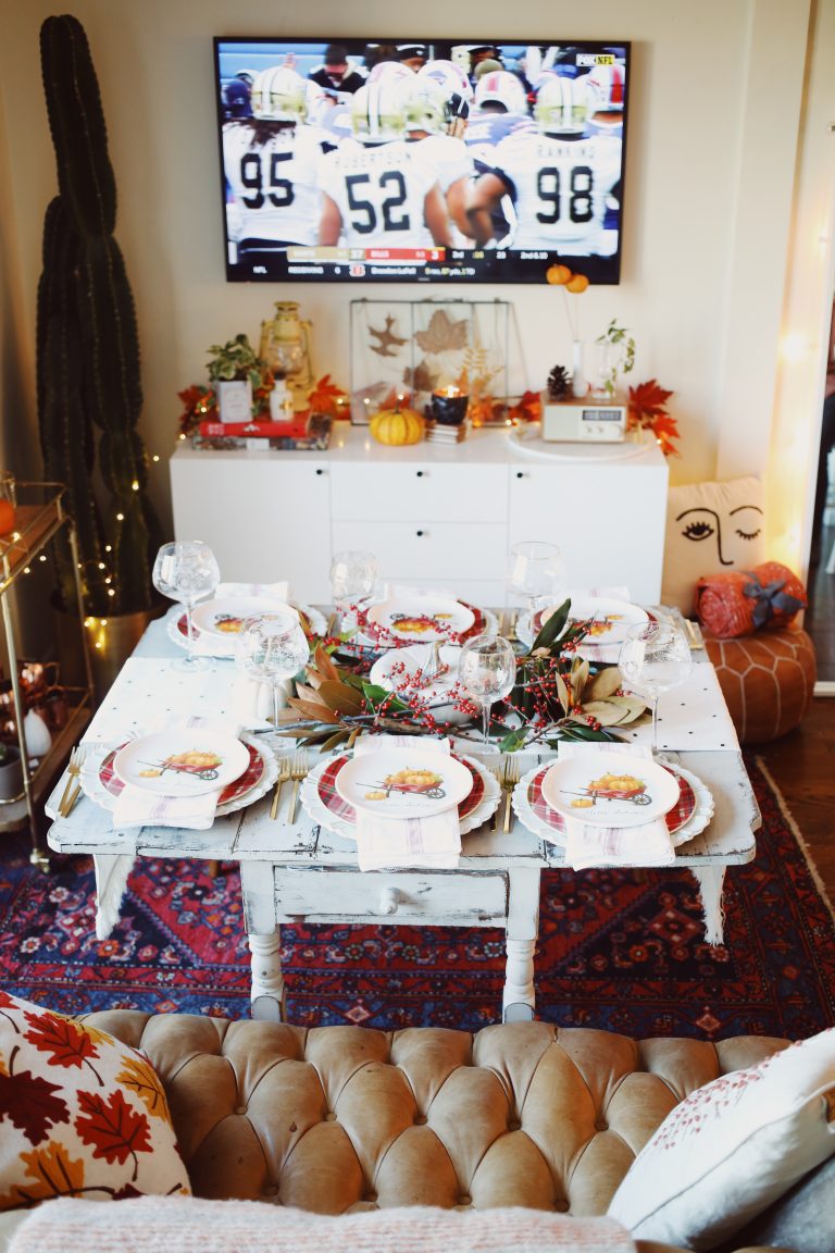 my friendsgiving table - Noelle's Favorite Things
